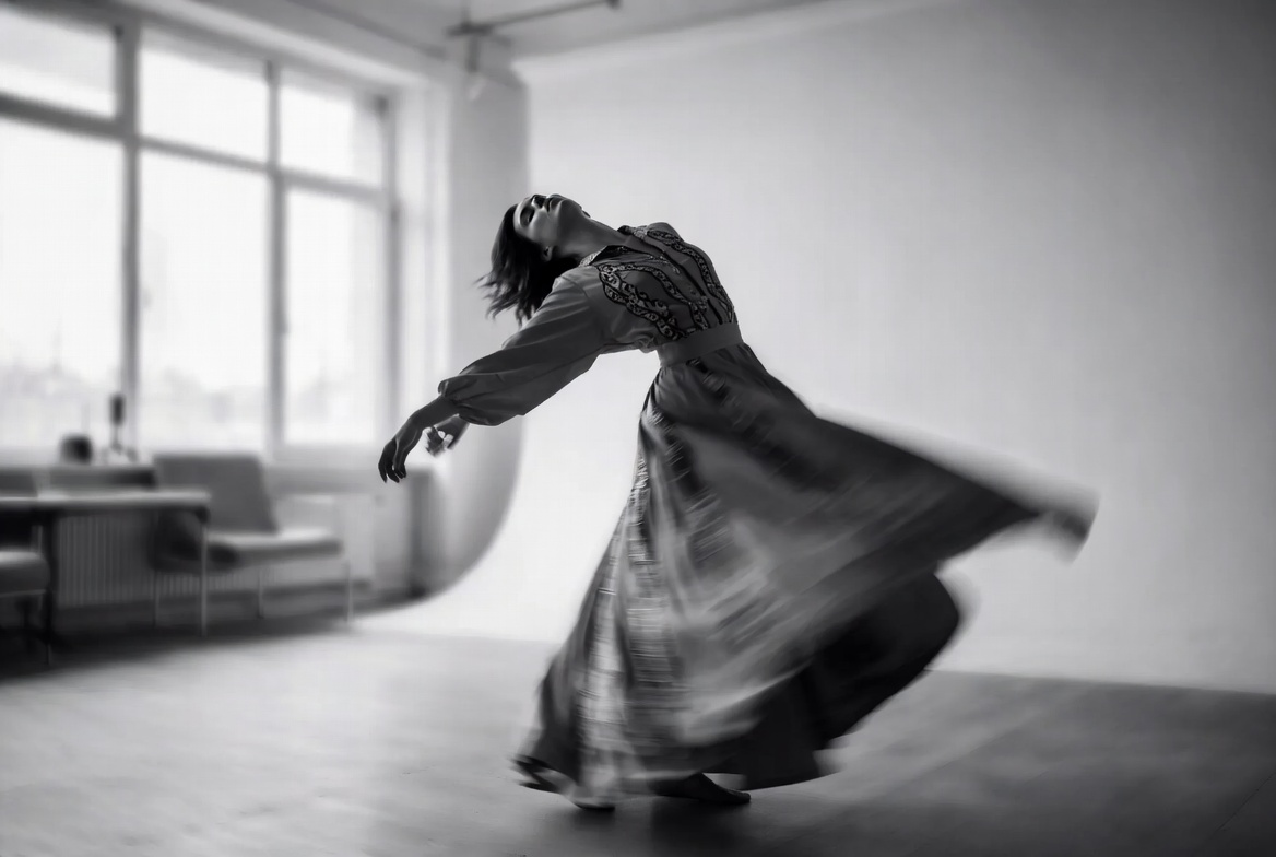The Slow Spin Transition Dance Is Dominating Instagram - Runway Magazine